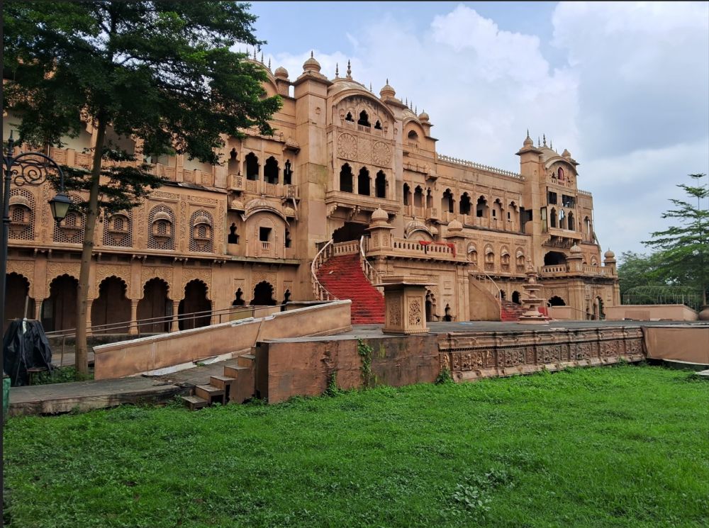 ENLIGHTENING EXPERIENCE AT ND STUDIOS